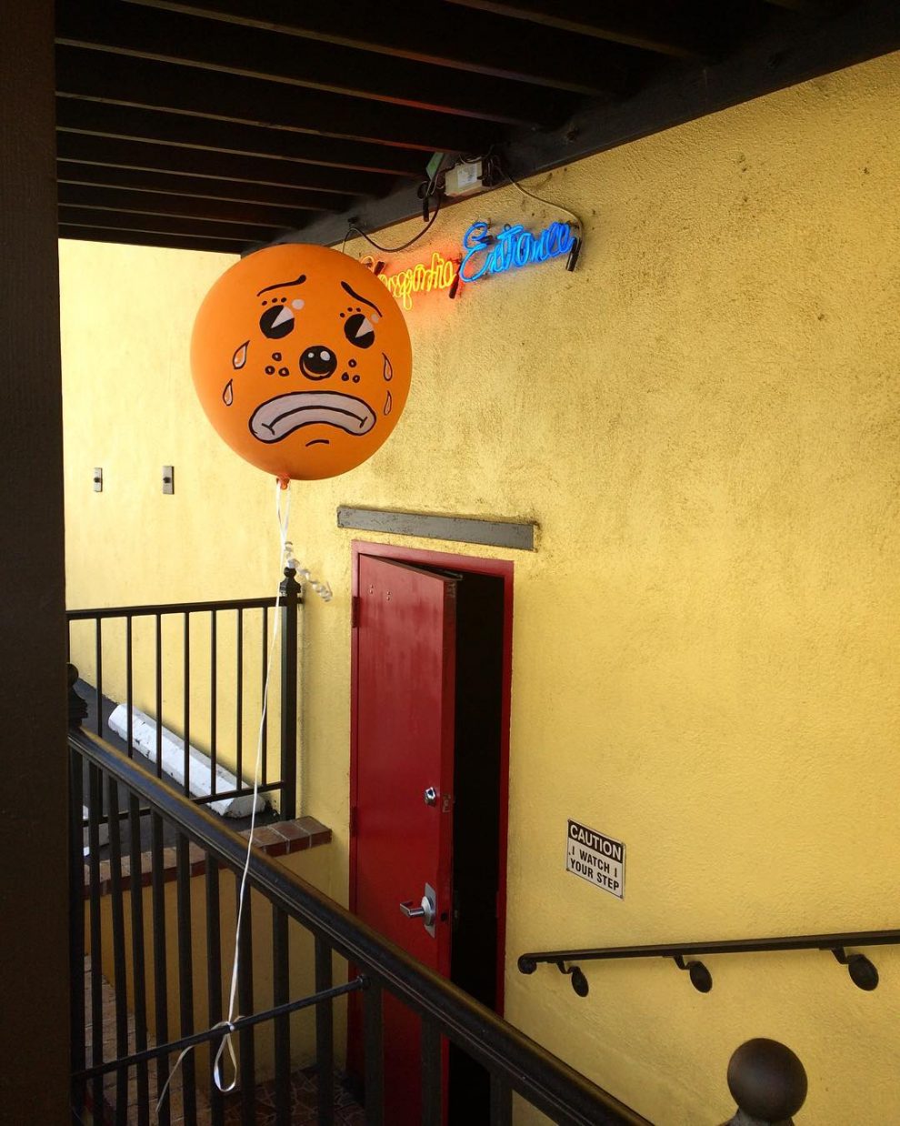 Artist Shows The Sorrow Of Thrown Away Objects He Finds In The Streets ...