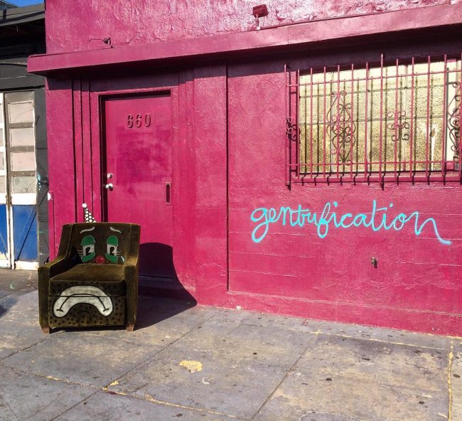 Artist Shows The Sorrow Of Thrown Away Objects He Finds In The Streets ...