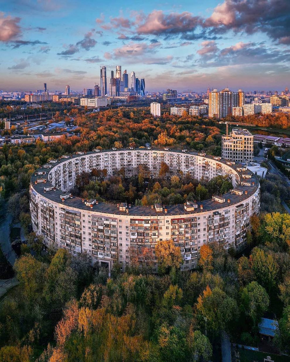 Bublik – Circular Apartment Building In Moscow Is The Pinnacle Of ...