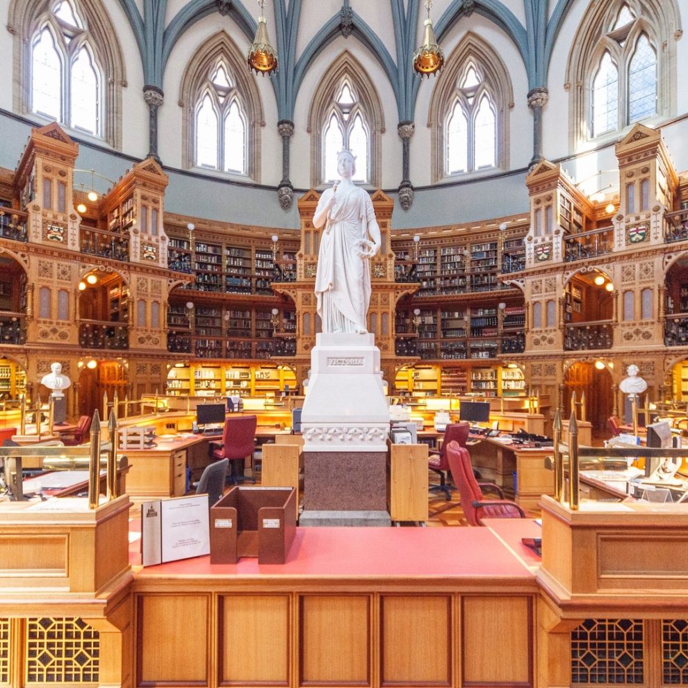 The Instagram Account Sharing The Most Beautiful Libraries In The World ...