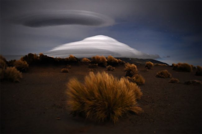 Daredevil Photographer And A Storm Chaser Captures Stunning Pictures Of ...