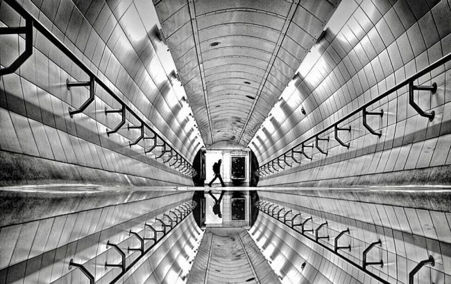 Photographer Mark Fearnley Captures City Streets In Minimalist ...