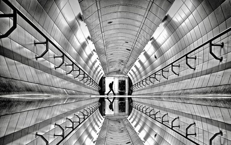 Photographer Mark Fearnley Captures City Streets In Minimalist ...