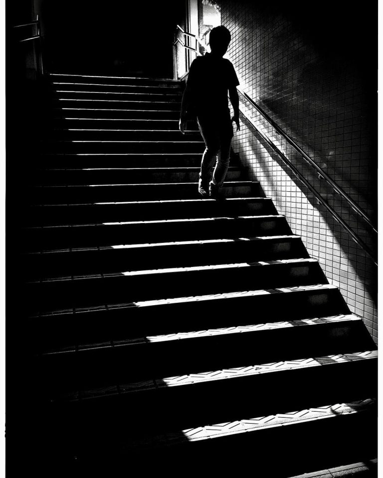 Photographer Mark Fearnley Captures City Streets In Minimalist ...