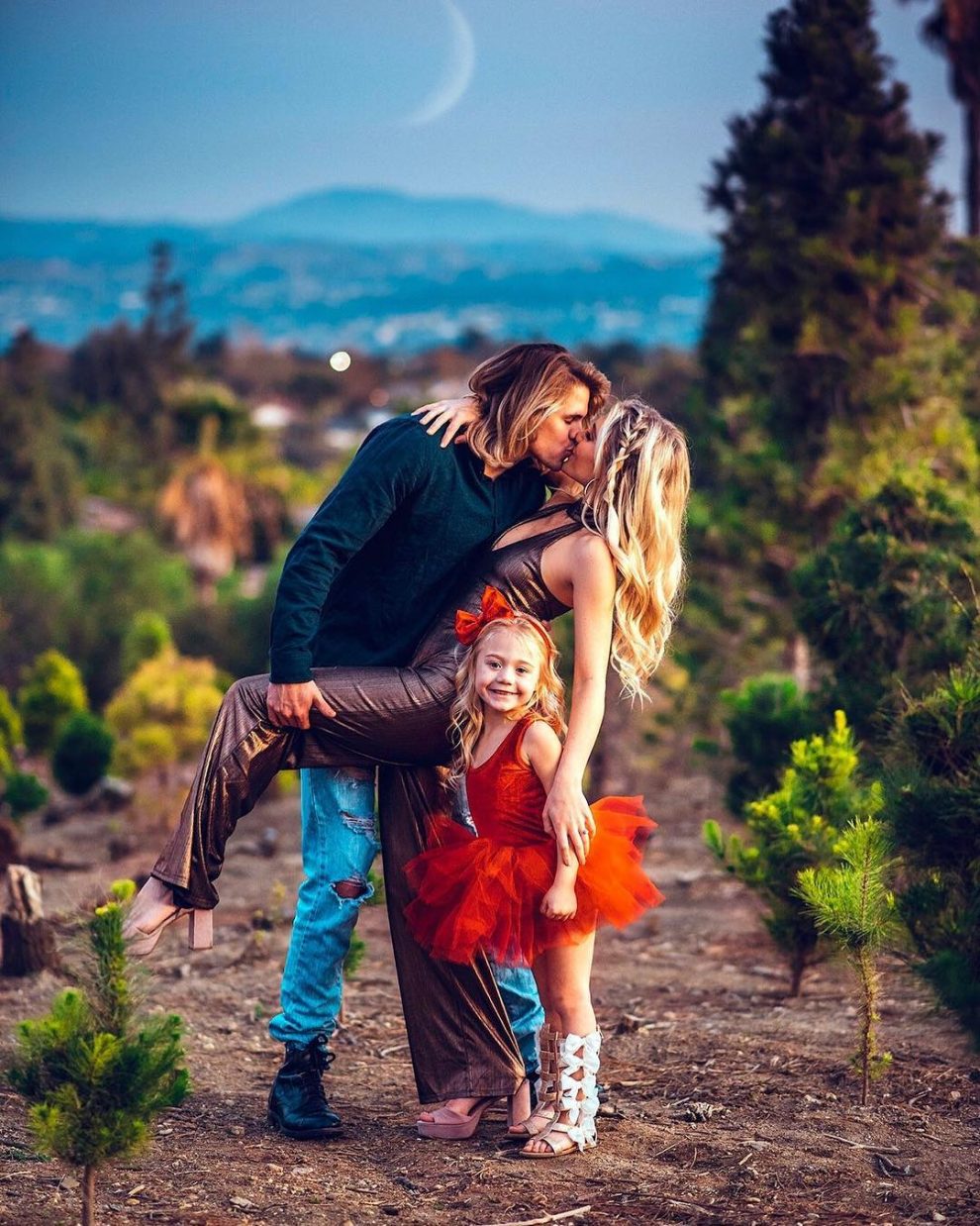 Awesome Moody Lifestyle Portrait Photography By Mark Singerman » Design ...