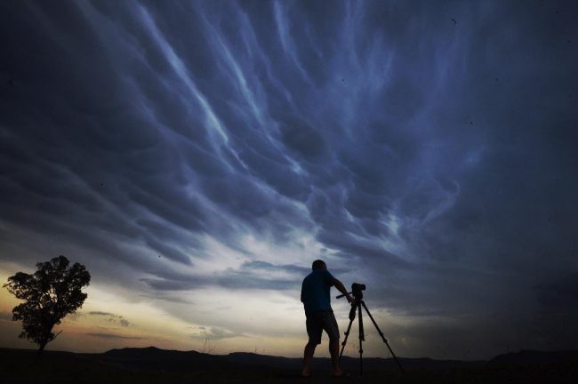 Daredevil Photographer And A Storm Chaser Captures Stunning Pictures Of ...