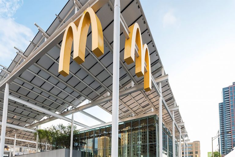New McDonald’s Building In Chicago Draws Comparisons To Apple Stores ...