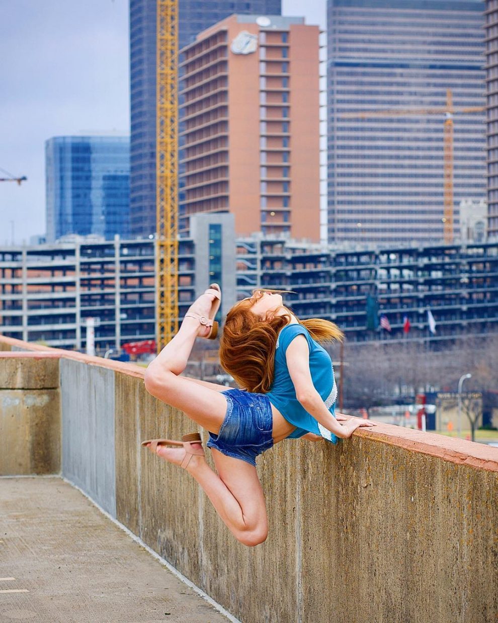Marvelous Portraits Of Ballet Dancers Practicing On The Streets Of ...