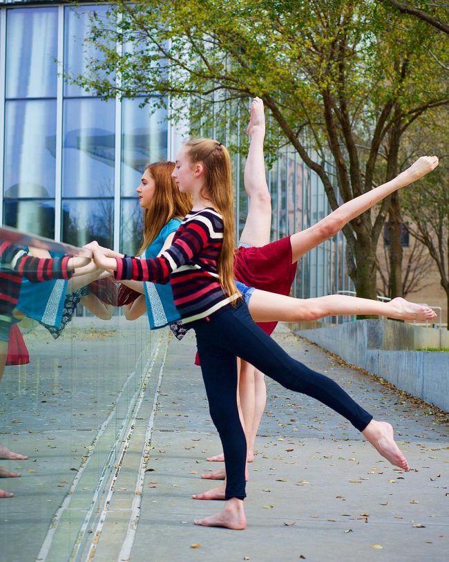 Marvelous Portraits Of Ballet Dancers Practicing On The Streets Of ...