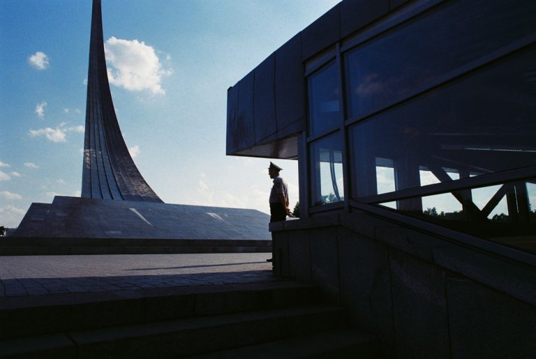 Serbian Photographer Exposes Stunning Photos Of Daily Life In Moscow ...