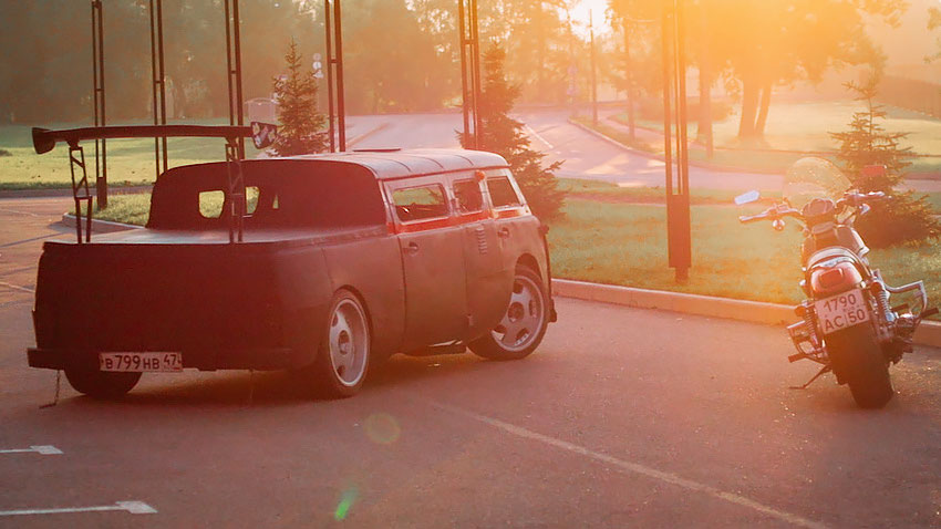 Watch This Russian Piece Of Junk Transform Into The Van Of Your Dreams ...