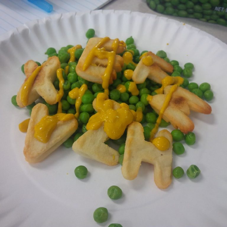 Office Workers Sharing Photos Of Their Sad Desk Lunches » Design You ...