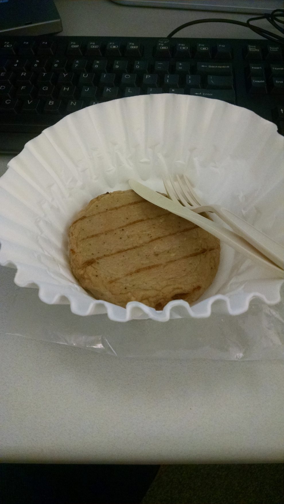 Office Workers Sharing Photos Of Their Sad Desk Lunches » Design You ...