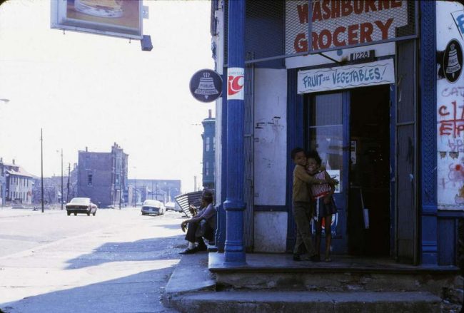 Fascinating Photos of Chicago’s Tri-Taylor Neighborhood From 1971 ...
