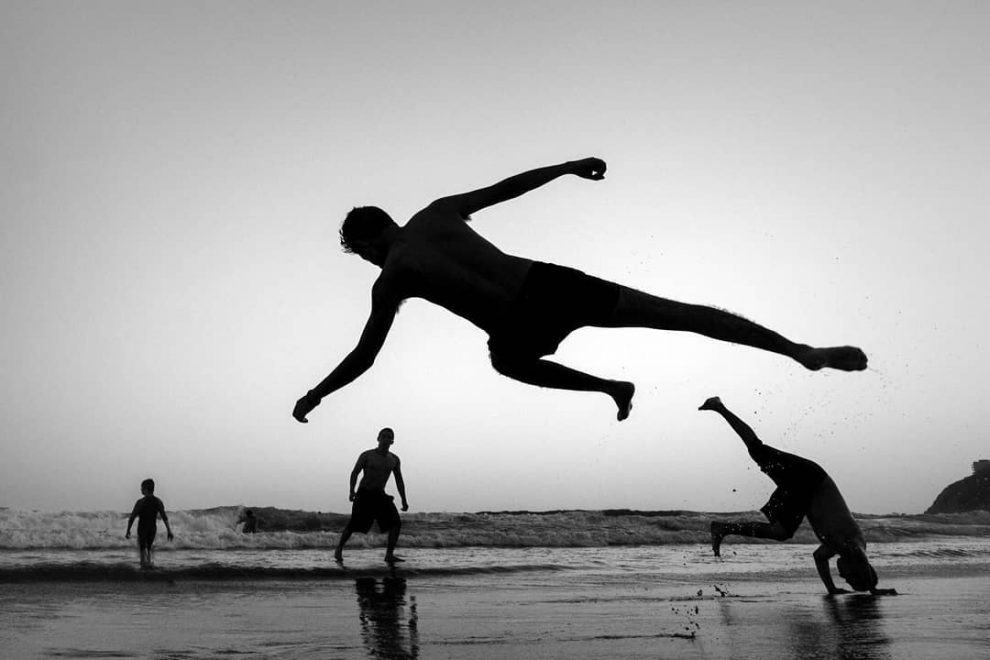 Photographer Uses Forced Perspective To Transform Ordinary Beaches Into ...