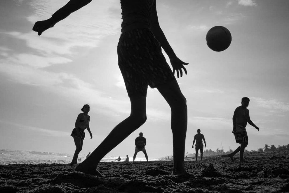 Photographer Uses Forced Perspective To Transform Ordinary Beaches Into ...