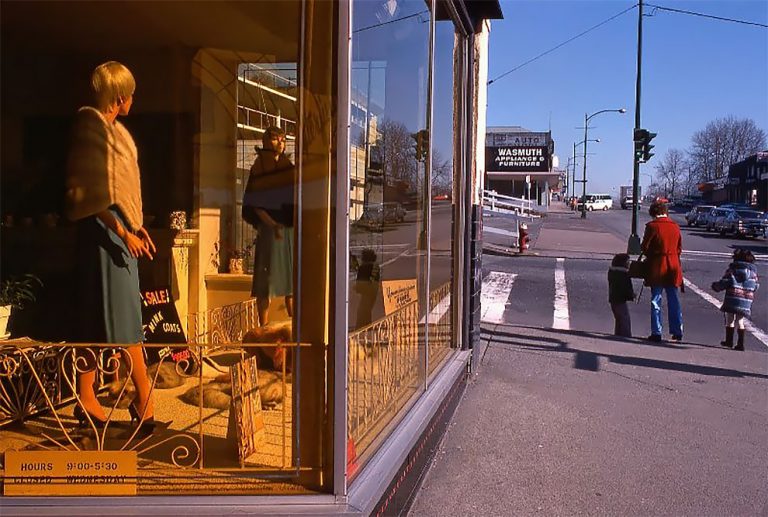 Impressive Photos That Capture Street Scenes Of Vancouver In The Late ...