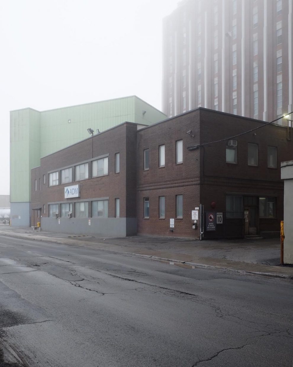 Cool-Tone Urban Scenes In Vibrant Photographs By Juller Many » Design ...