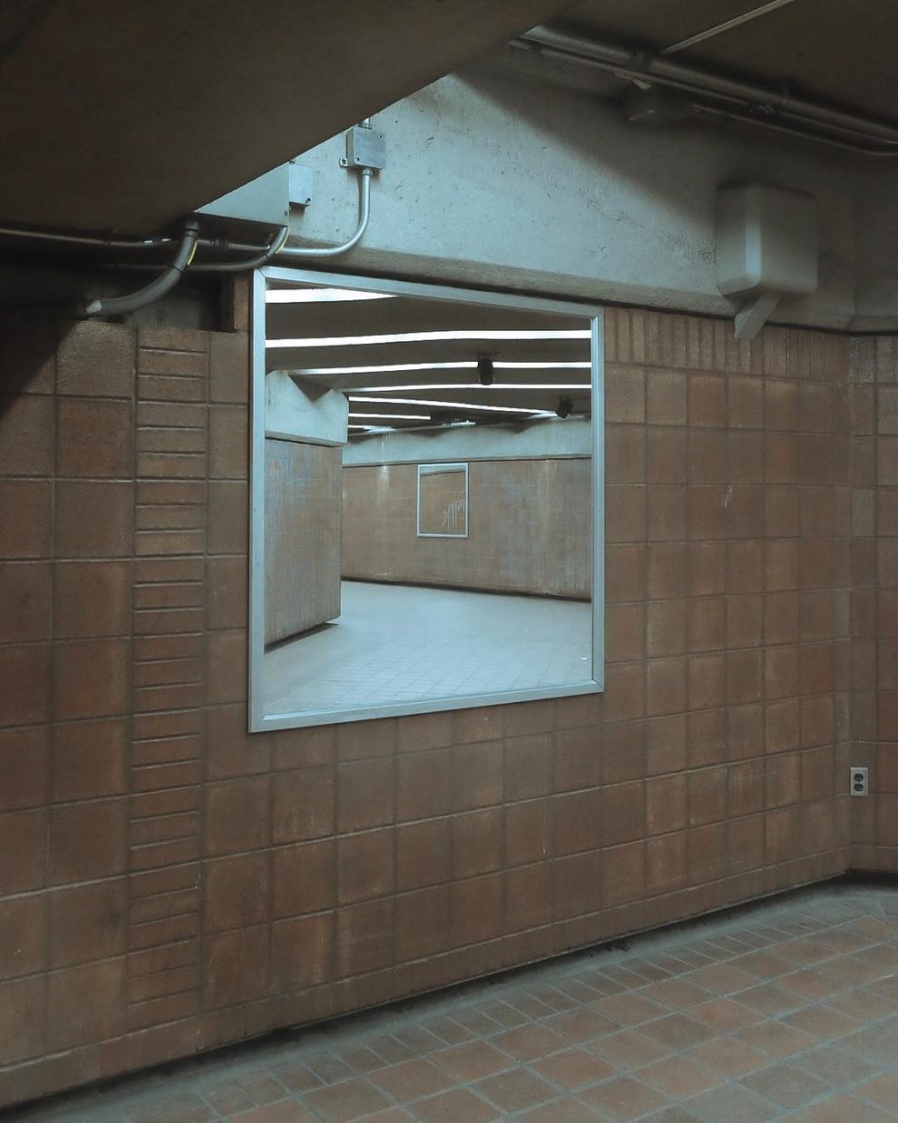 Cool-Tone Urban Scenes In Vibrant Photographs By Juller Many » Design ...