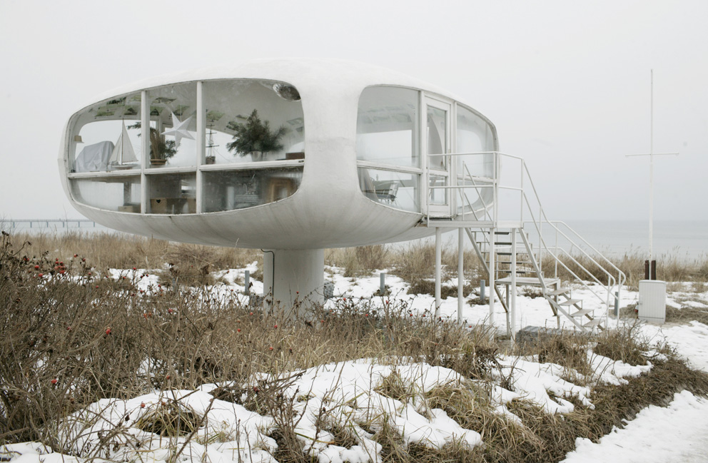 An Incredible Design Of Space Age German Lifeguard Station » Design You ...