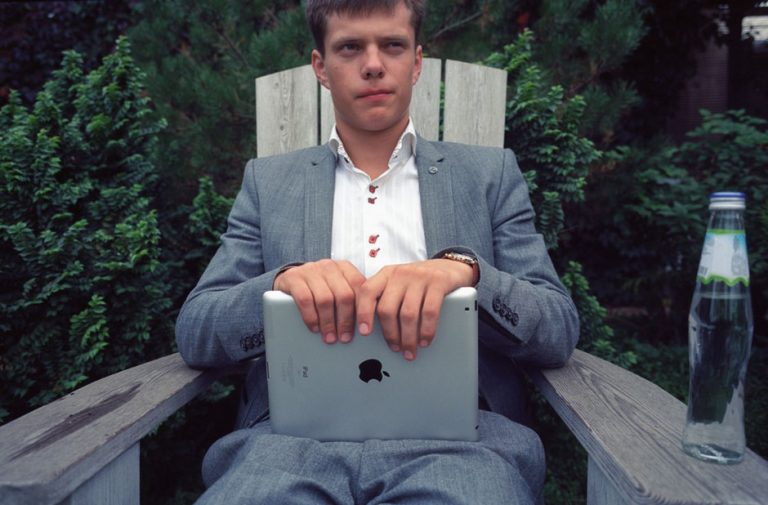 “Russian Elite”: Photographer Documents Life Of Rich And Poor In The ...