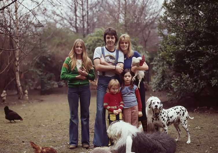 Paul, Family And History Of Rock Music Through The Heartbreaking Photos ...