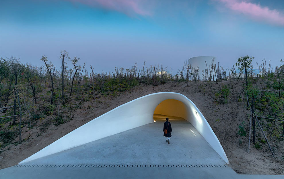 This Cave-Like Art Gallery Has Been Built Inside A Sand Dune » Design ...