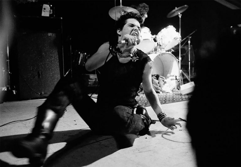 Amazing Black And White Photos Capture SoCal’s Skate, Beach & Punk ...