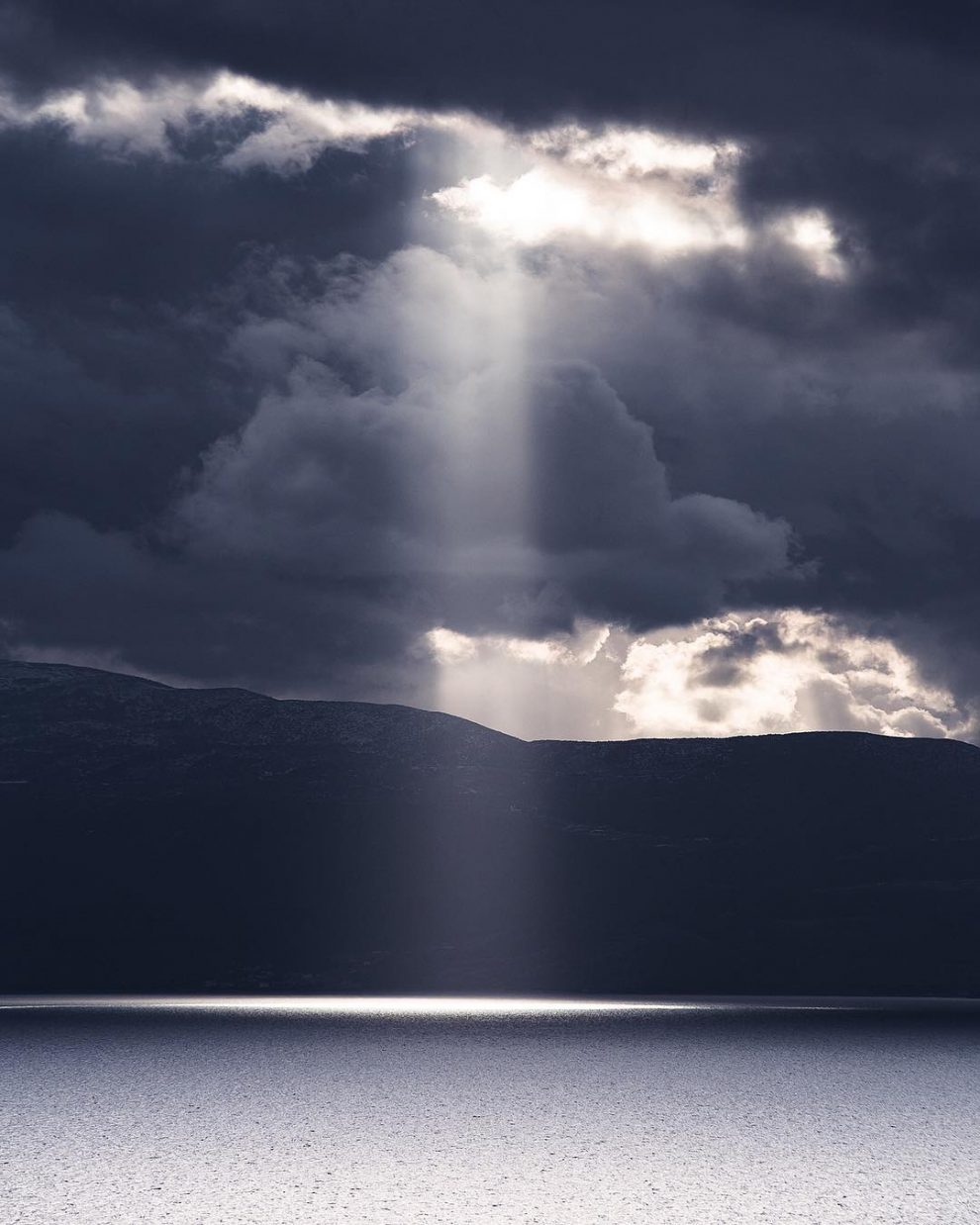 Photographer Bleron Çaka Captures Minimalist And Natural Landscapes ...