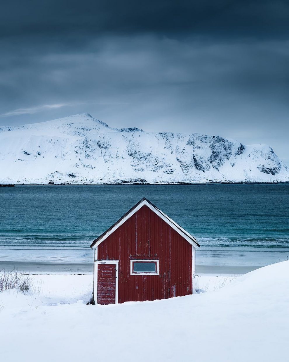 Photographer Bleron Çaka Captures Minimalist And Natural Landscapes ...