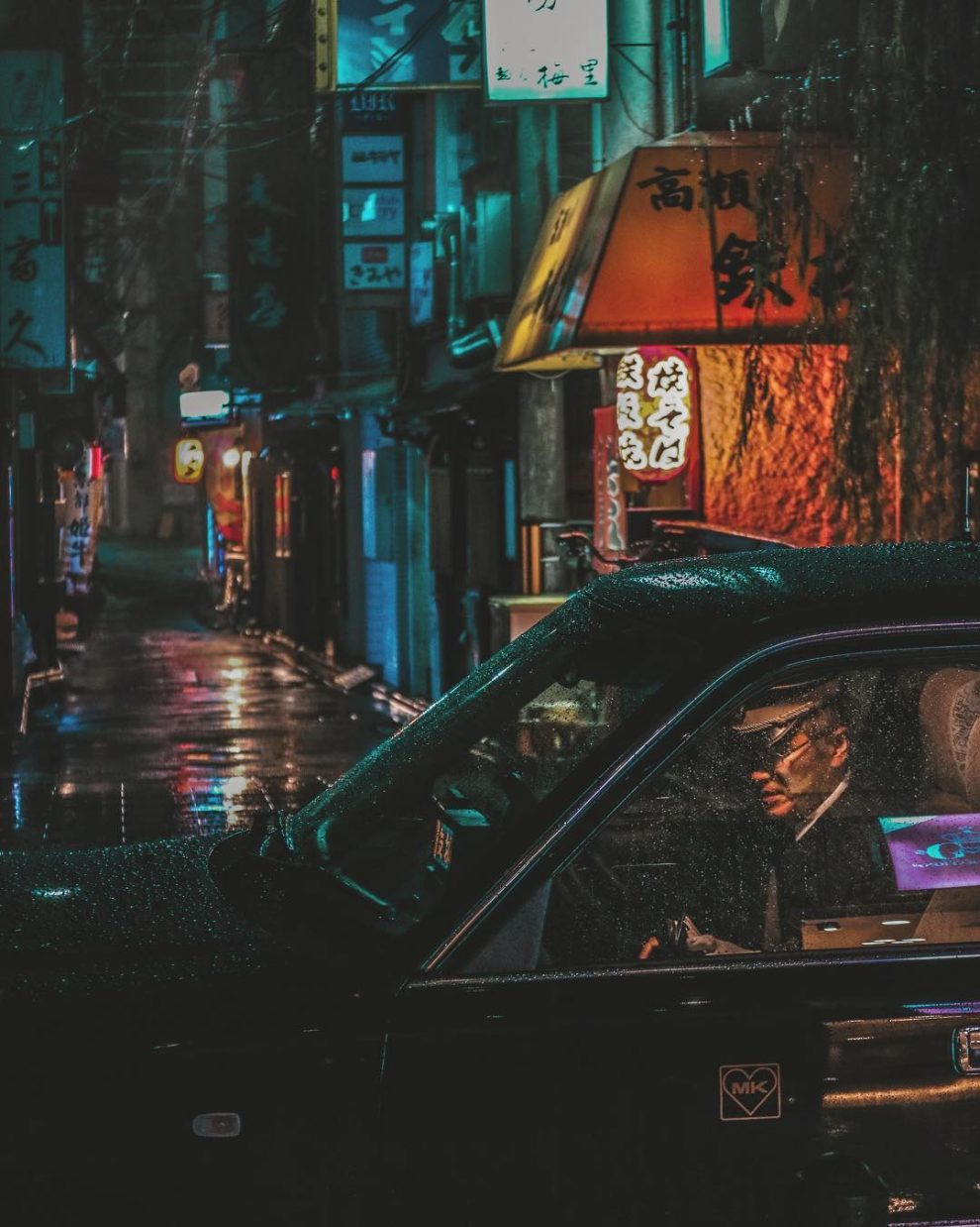 “Transmetropolitan”: Photographer Omi Kim Explores Neon Streets Of ...