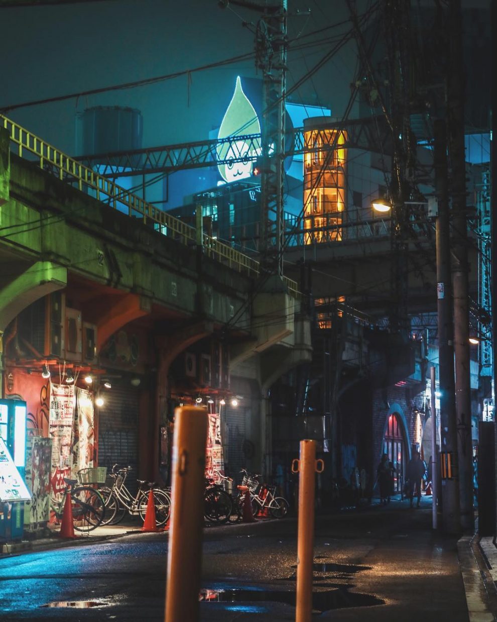 “Transmetropolitan”: Photographer Omi Kim Explores Neon Streets Of ...