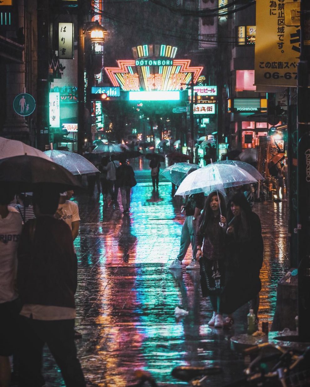 “Transmetropolitan”: Photographer Omi Kim Explores Neon Streets Of ...