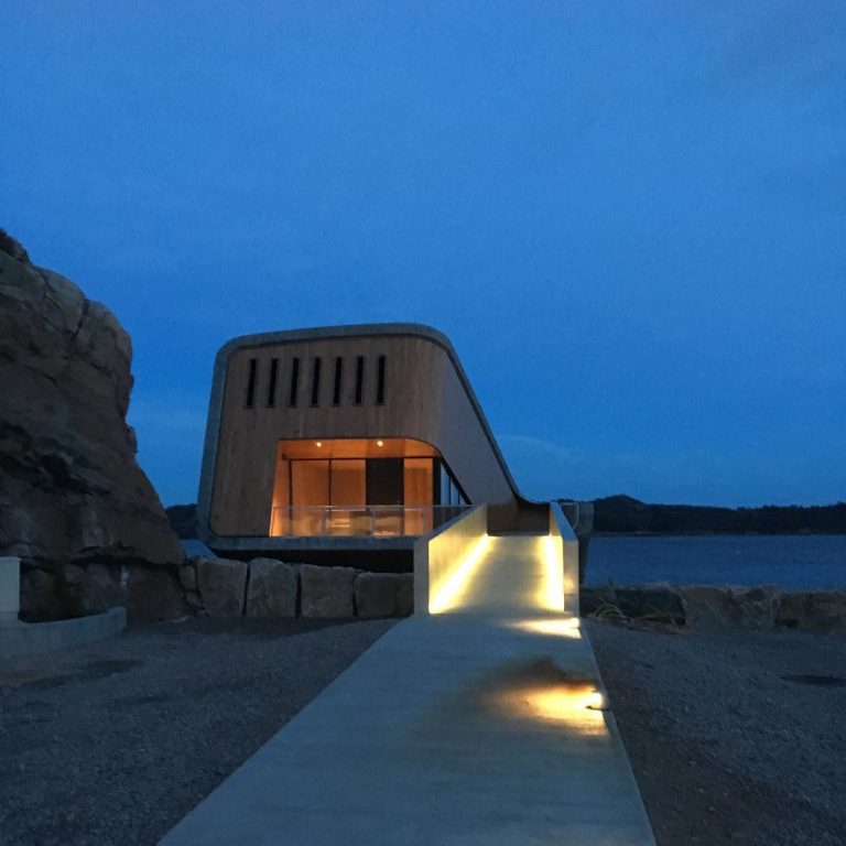 Underwater Restaurant Has Been Completed In Norway And It Looks Out Of ...