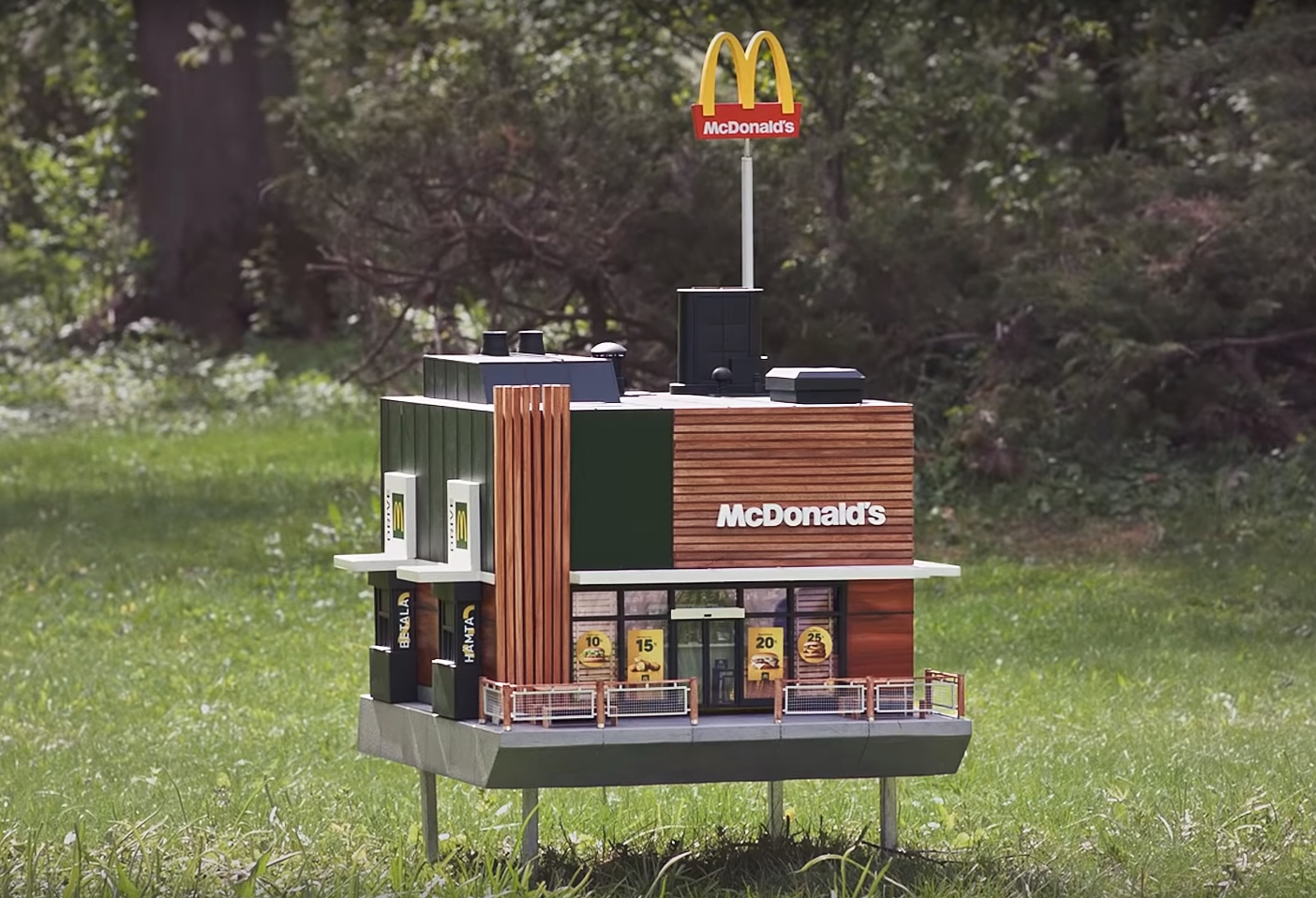 McDonalds Opens A Tiny Restaurant For Bees » Design You Trust — Design ...