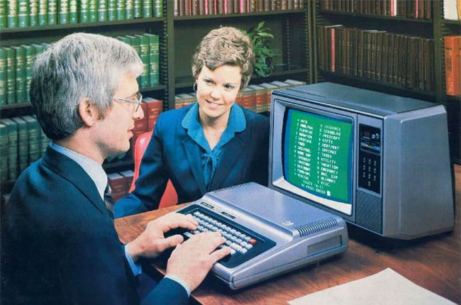 These Vintage Photos Of Men At Computers Show We’ve Come A Long, Long ...