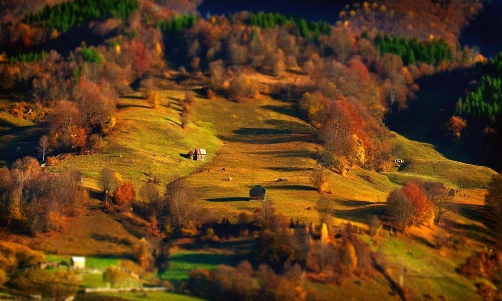 Photographer Spent 10 Years Photographing The Romanian Countryside ...