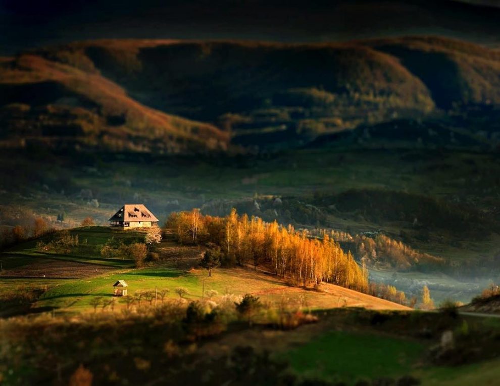 Photographer Spent 10 Years Photographing The Romanian Countryside ...