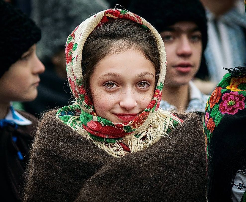 Photographer Spent 10 Years Photographing The Romanian Countryside ...