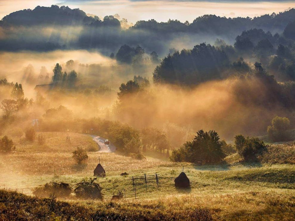 Photographer Spent 10 Years Photographing The Romanian Countryside ...