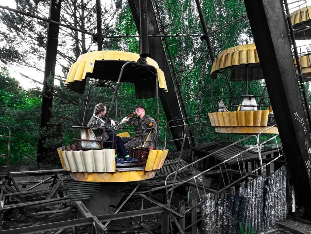 Daredevil Ukrainian Stalkers Took Stunning Photos Inside The Chernobyl ...