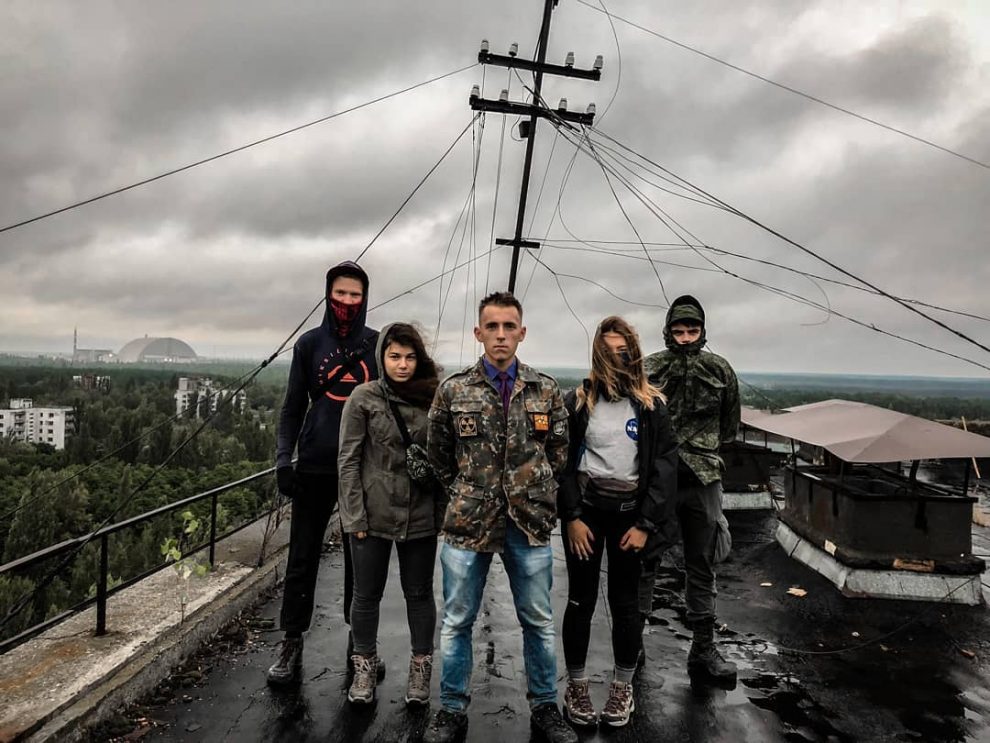 Daredevil Ukrainian Stalkers Took Stunning Photos Inside The Chernobyl ...