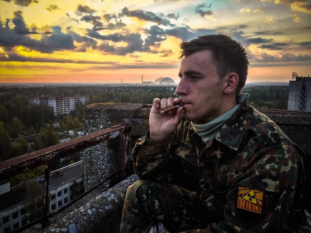 Daredevil Ukrainian Stalkers Took Stunning Photos Inside The Chernobyl ...