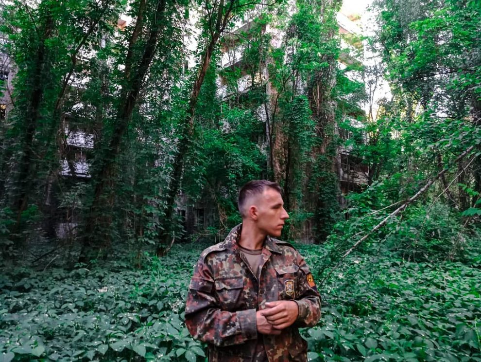 Daredevil Ukrainian Stalkers Took Stunning Photos Inside The Chernobyl ...