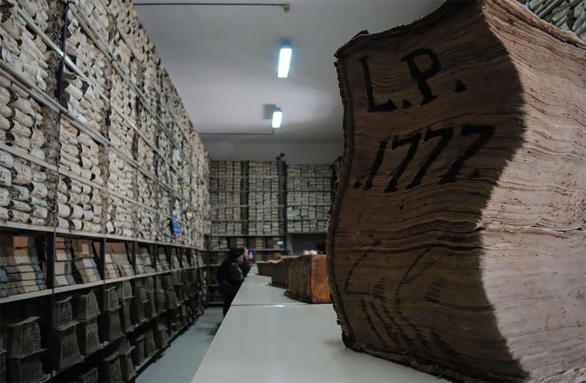 Stunning Photographs From The Inside One Of The Oldest Bank Archives In ...