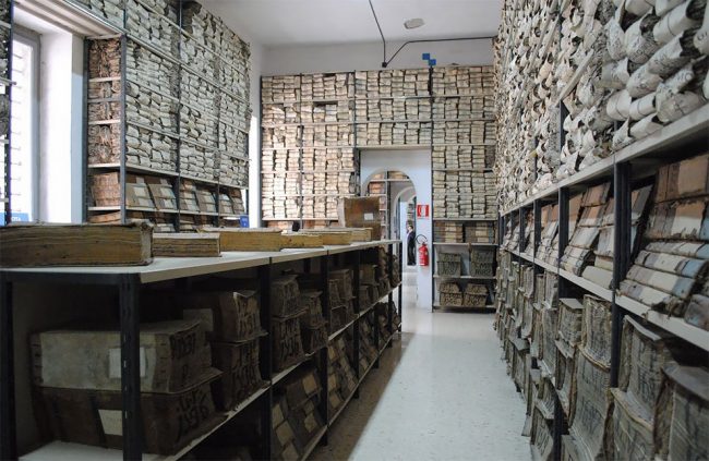 Stunning Photographs From The Inside One Of The Oldest Bank Archives In ...