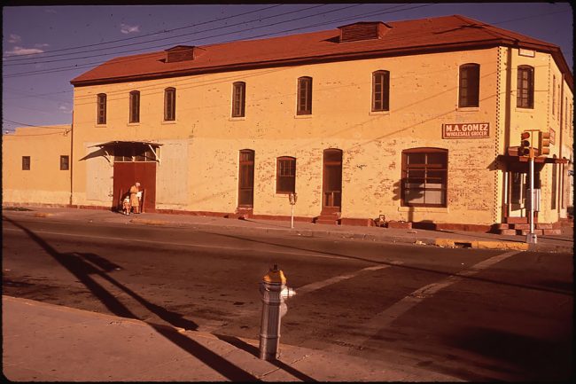 Photographs Of ‘El Segundo Barrio’ Of El Paso In 1972 By Danny Lyon ...