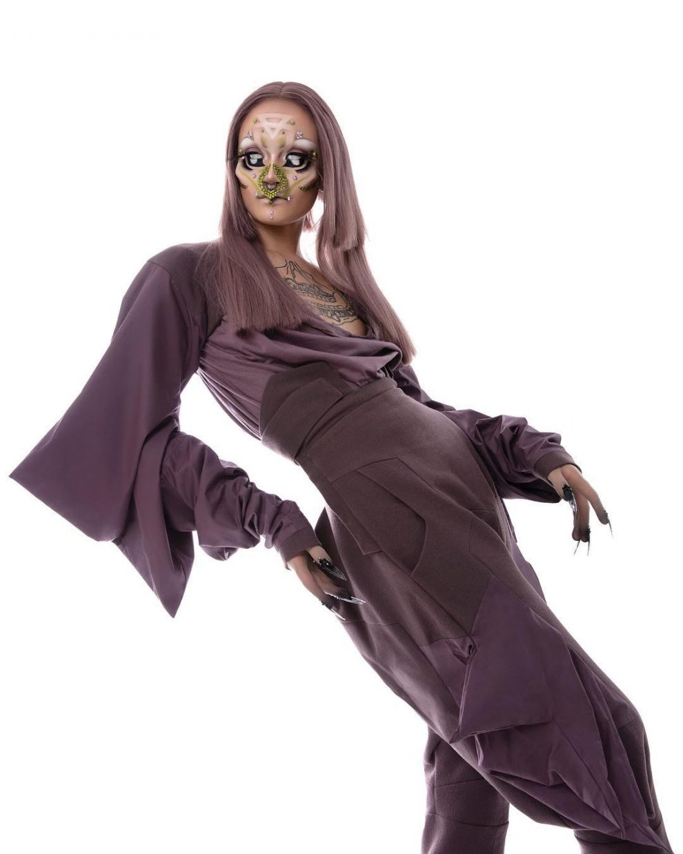 Meet Hungry, The Queen Of Distorted And Surreal Makeup » Design You ...