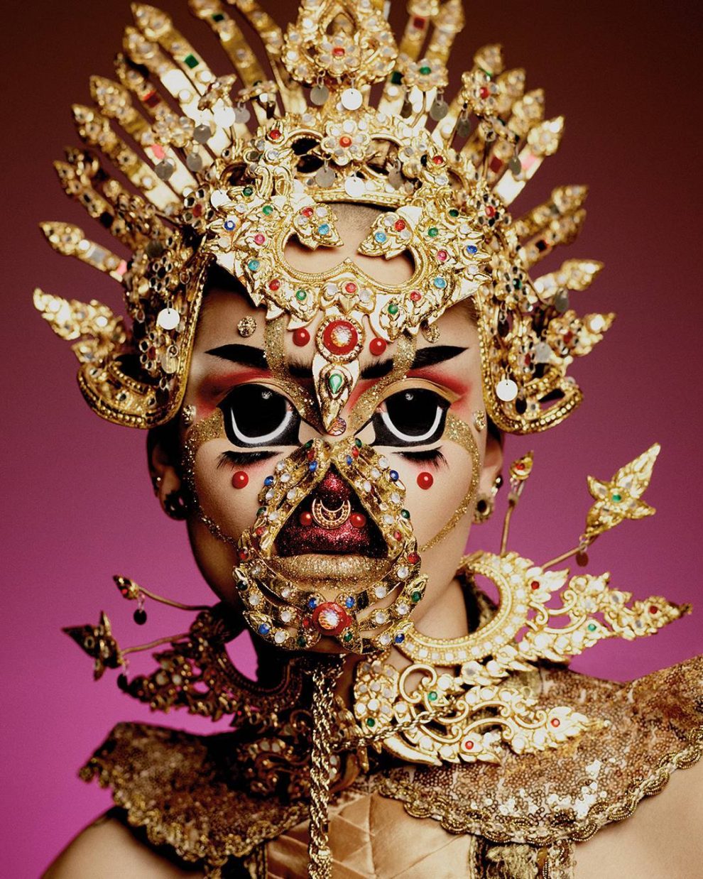 Meet Hungry, The Queen Of Distorted And Surreal Makeup » Design You ...