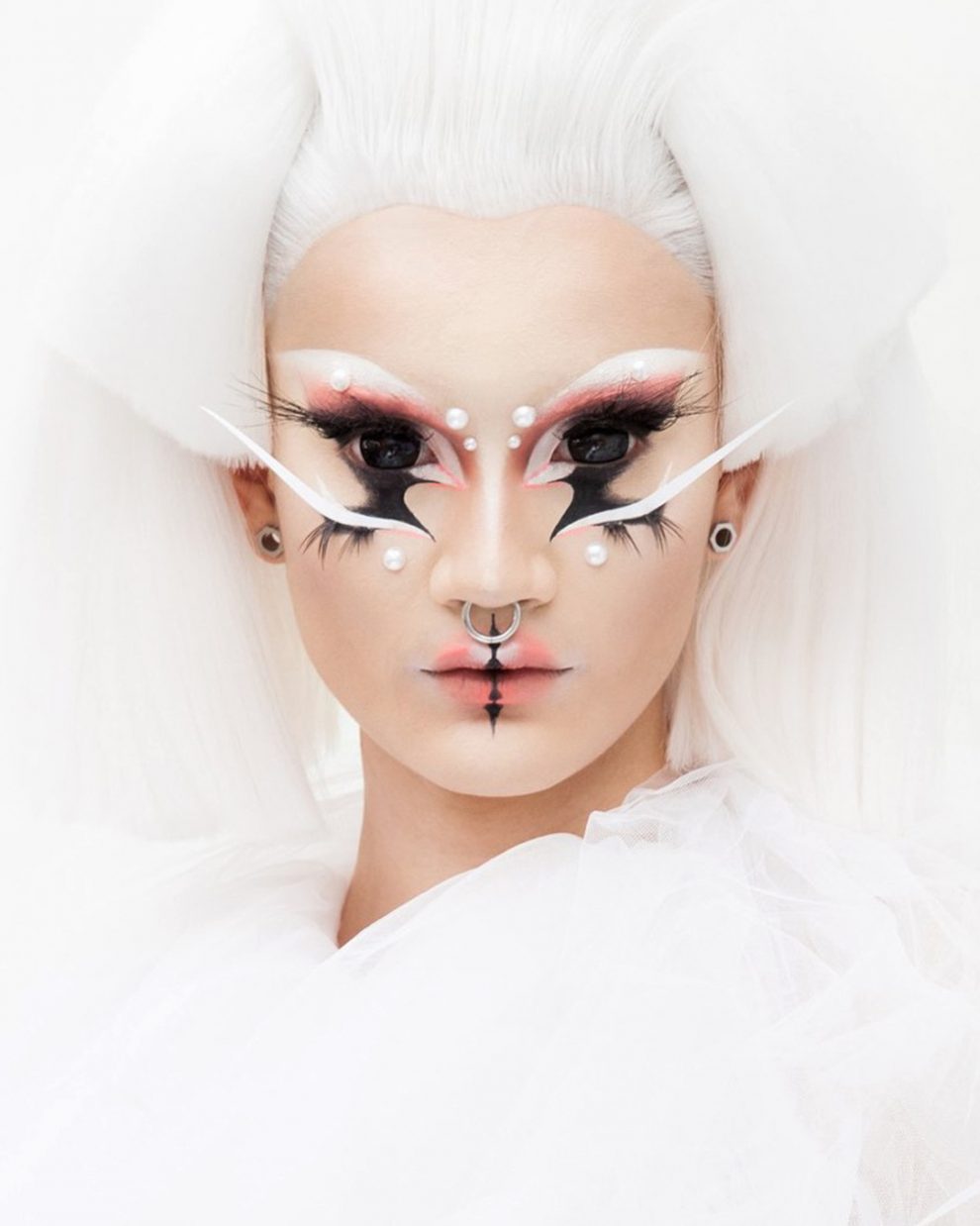 Meet Hungry, The Queen Of Distorted And Surreal Makeup » Design You ...
